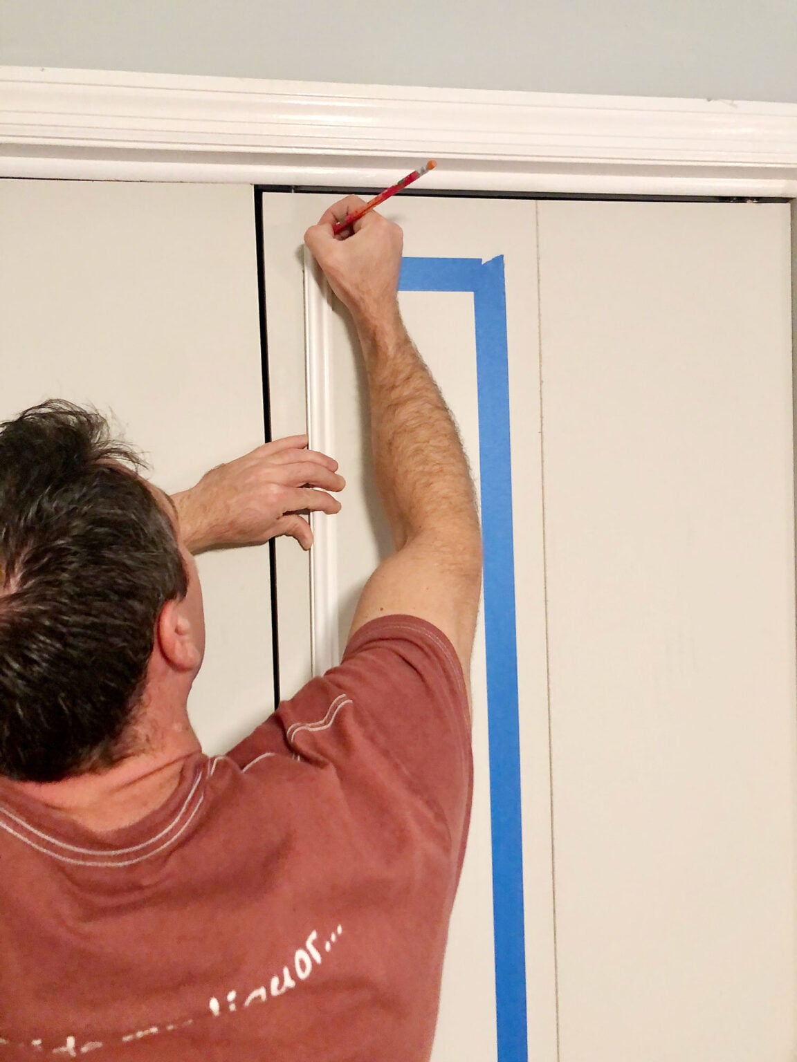 DIY Cheap Bi-Fold Closet Door Makeover - Easy Transformation with Molding