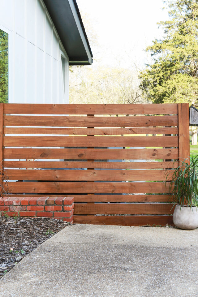 14 Best Backyard Fence Color Ideas for Stain or Paint