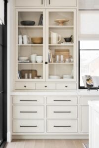 My Candid Review of Natural Cream OC-14 by Benjamin Moore